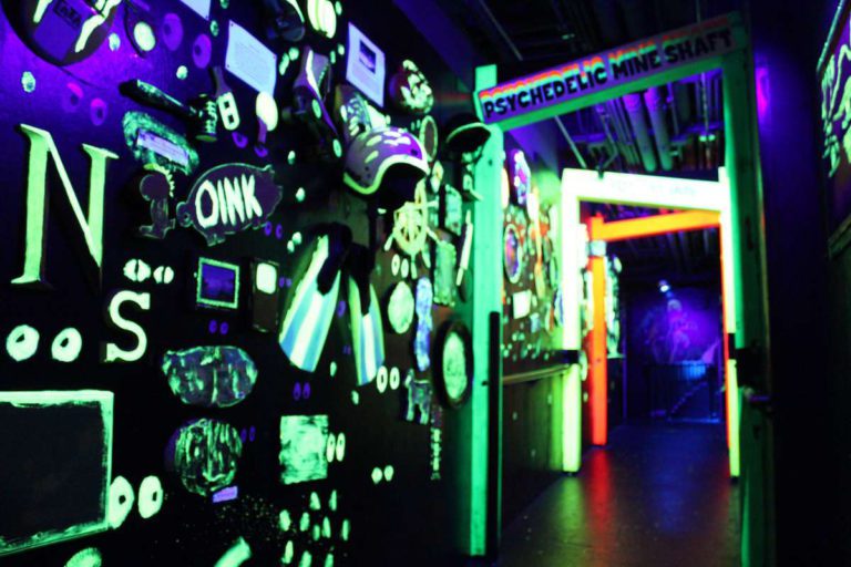 Amazing Chicago’s Funhouse Maze | Navy Pier