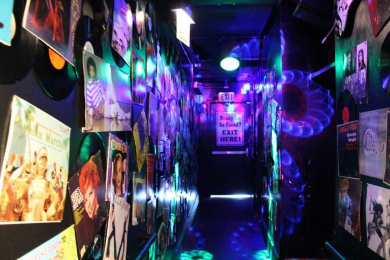 Amazing Chicago’s Funhouse Maze | Navy Pier