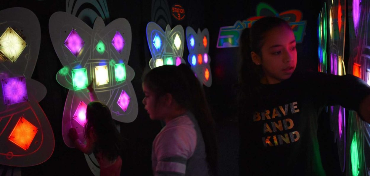 Rides & Games in Chicago | Iconic Ferris Wheel | Navy Pier