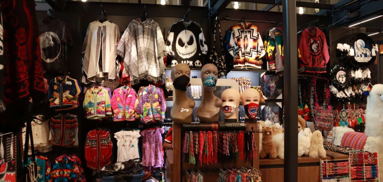 Cotacachi Handy Crafts | Navy Pier