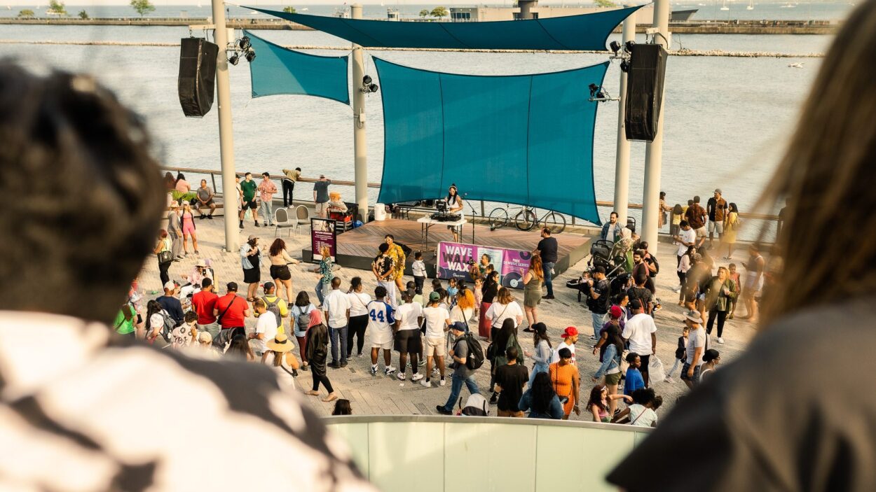 Wave Wall Wax | Navy Pier