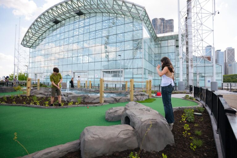 Pier Park Mini-Golf | Navy Pier